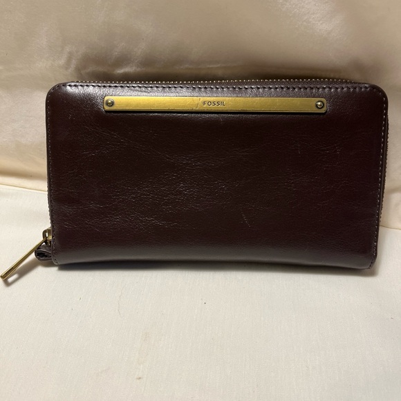Fossil | Bags | Fossil Liza Leather Zip Around Wallet | Poshmark